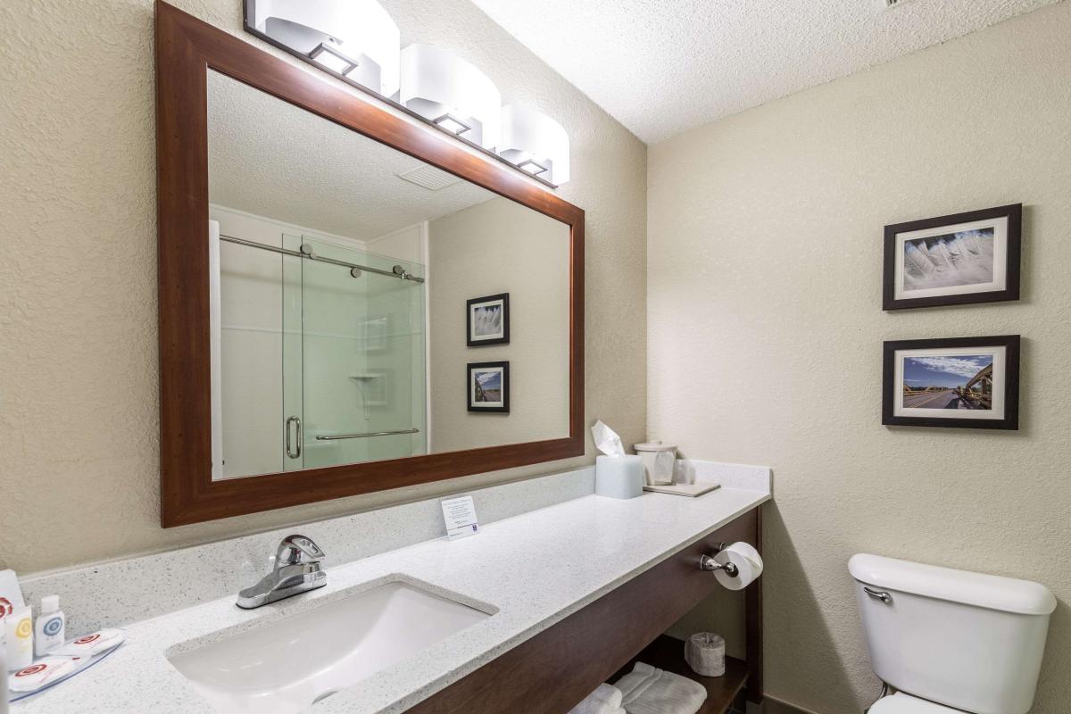 Comfort Inn South Tulsa - Woodland Hills | Hotels