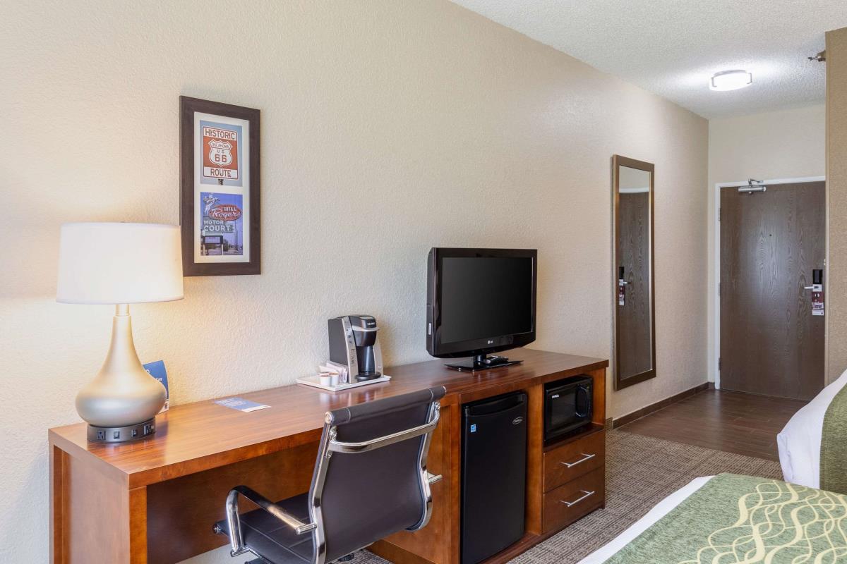 Comfort Inn South Tulsa - Woodland Hills | Hotels