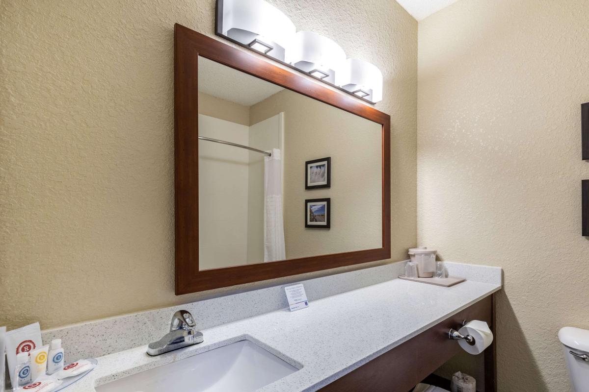 Comfort Inn South Tulsa - Woodland Hills - Cylex Local Search