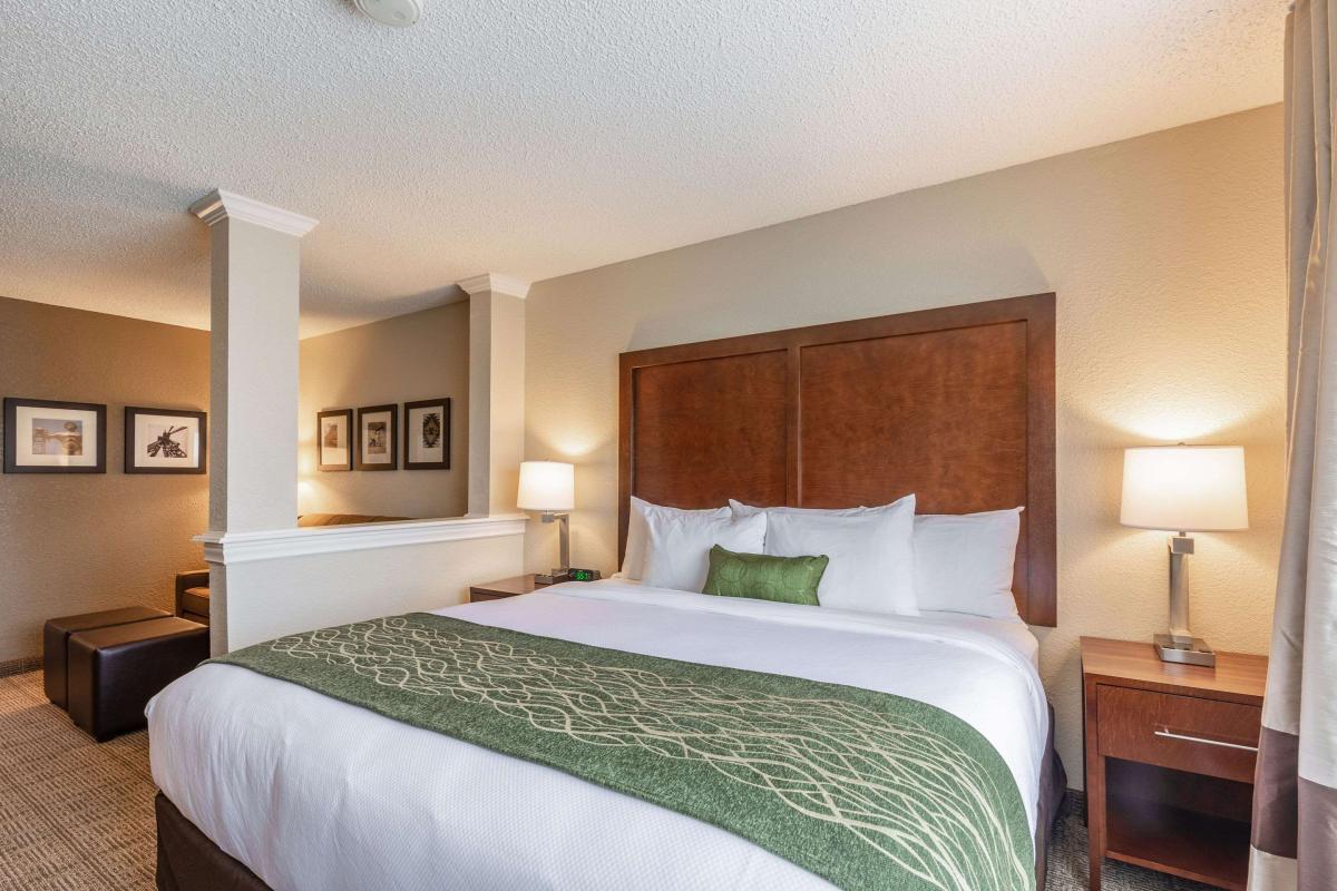 Comfort Inn South Tulsa - Woodland Hills | Hotels