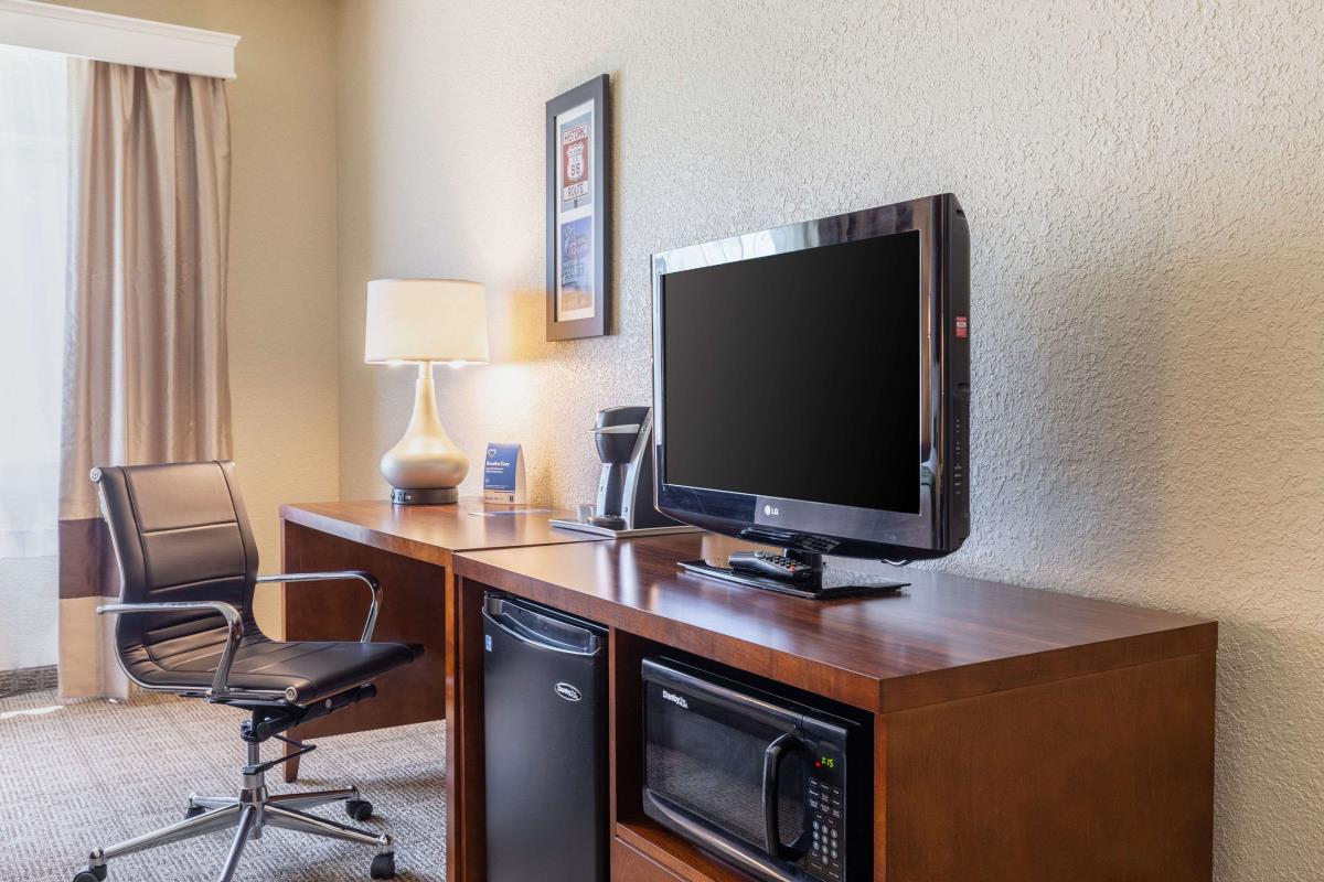 Comfort Inn South Tulsa - Woodland Hills - Cylex Local Search