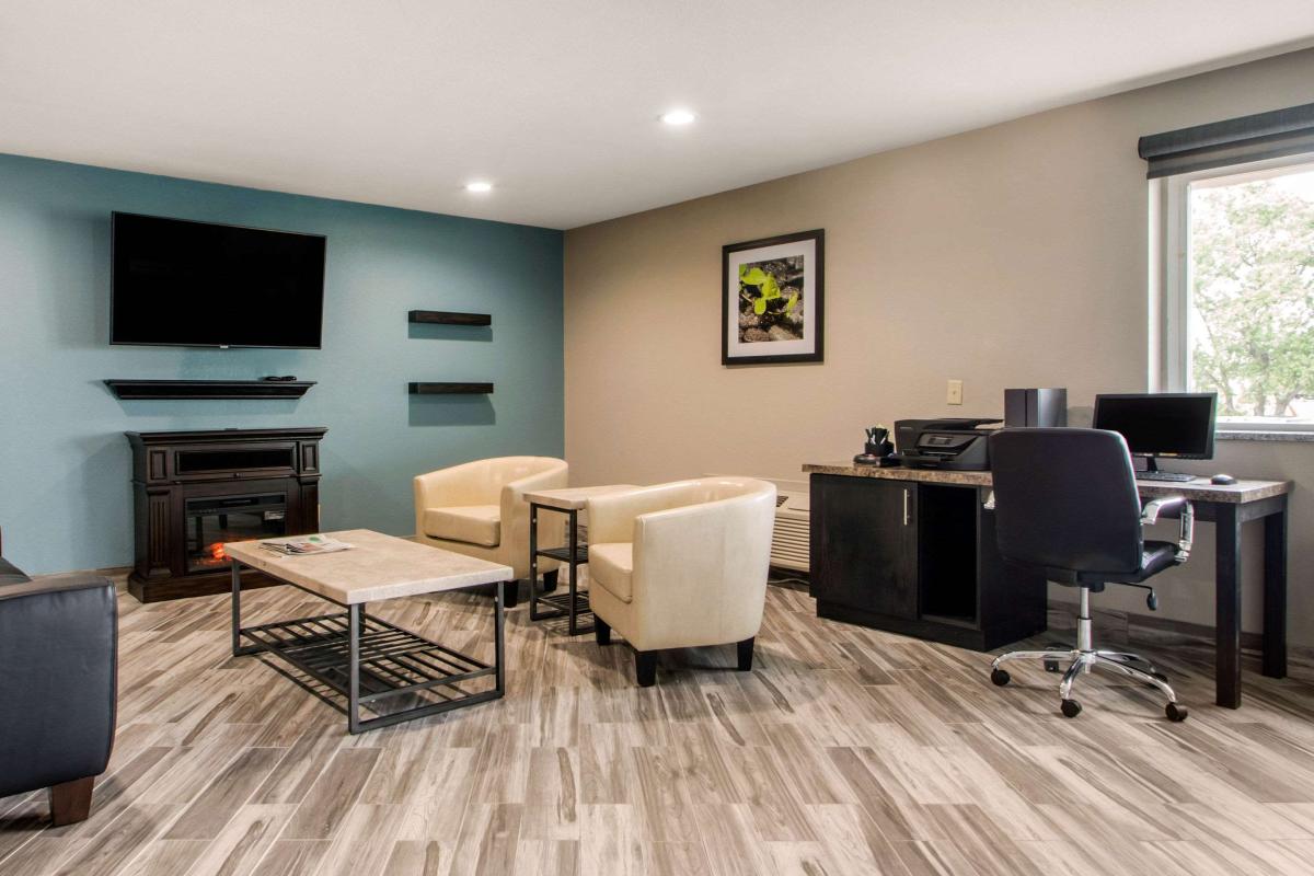 Quality Inn Madison West Near University Area - Cylex Local Search