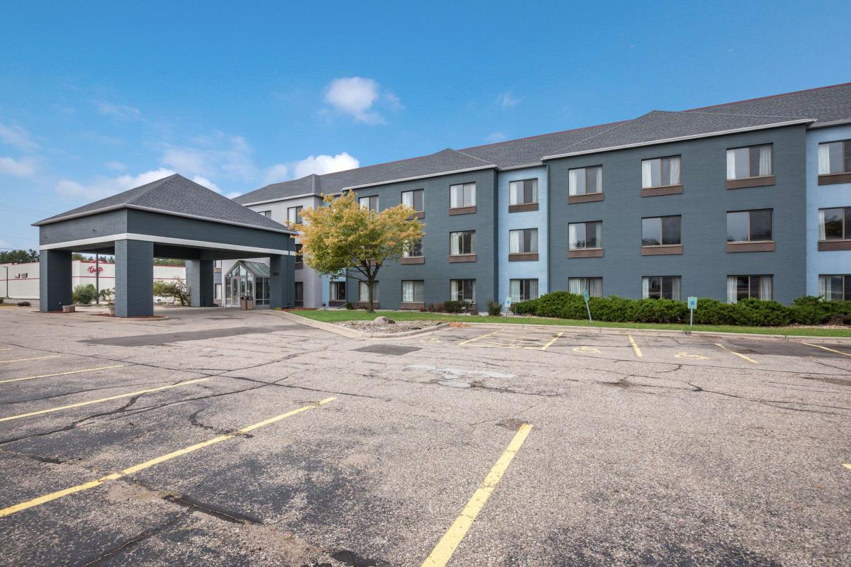 Rodeway Inn & Suites, Stevens Point, WI - Cylex Local Search